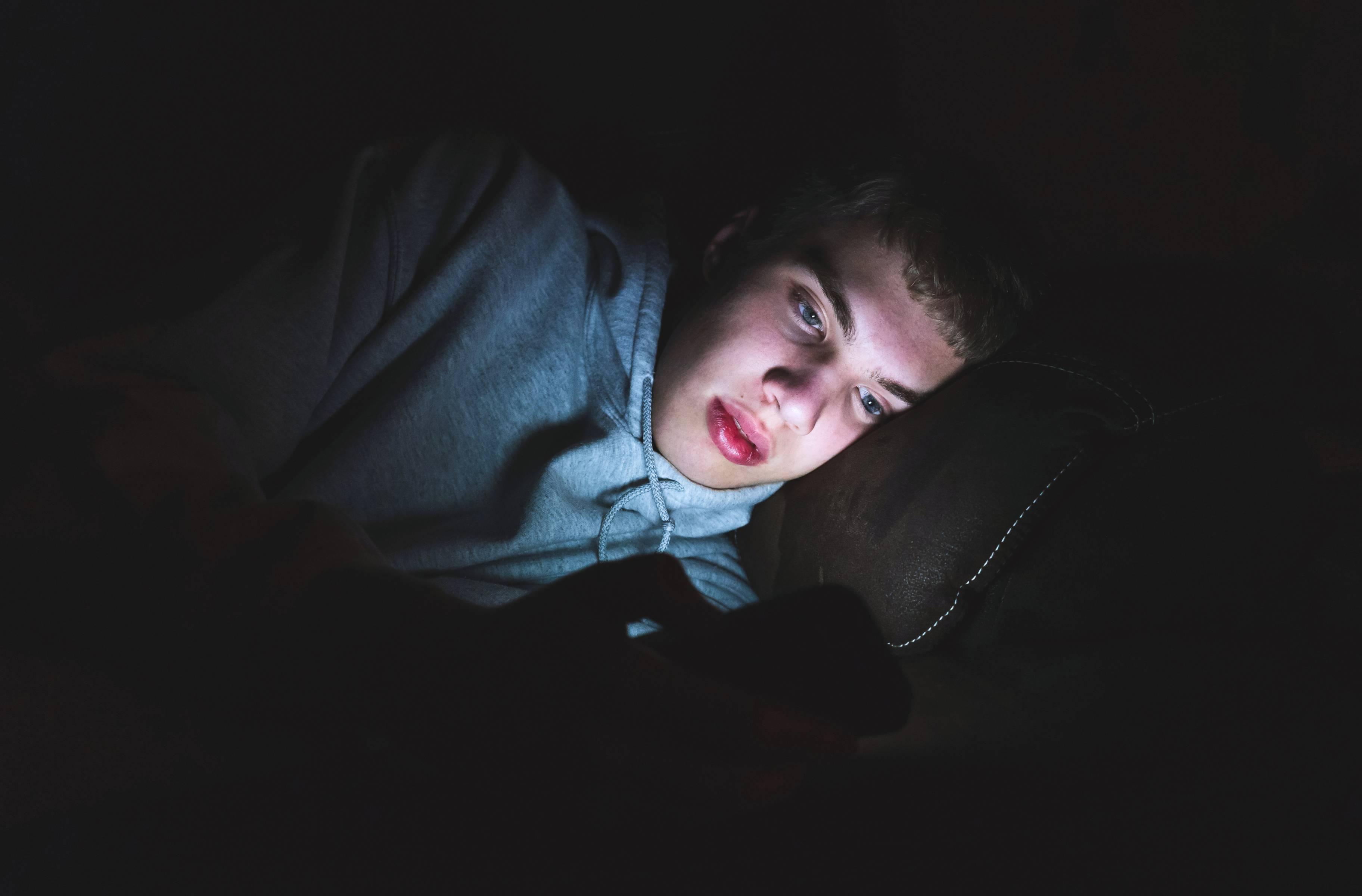 The Effects of Blue Light on Mental Health – Iris