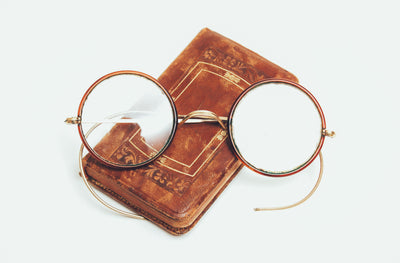 The History of Glasses: Their Invention and Their Evolution – Iris